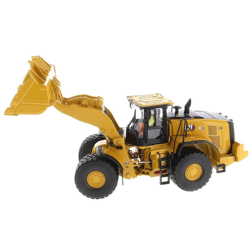 1/50 Scale Cat 982 XE Front End Loader Toy Yellow With Operator