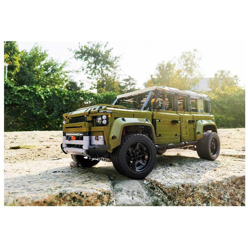 2668 Piece Technical Like 4 Door Defender Model Set
