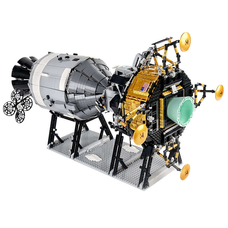 7011 Pcs Apollo 11 Command, Service and Lunar Module Set