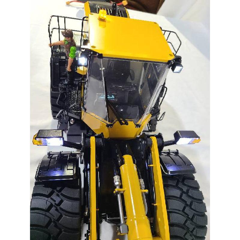 1/14 Komatsu Remote Control Metal Hydraulic Loader Wheeled