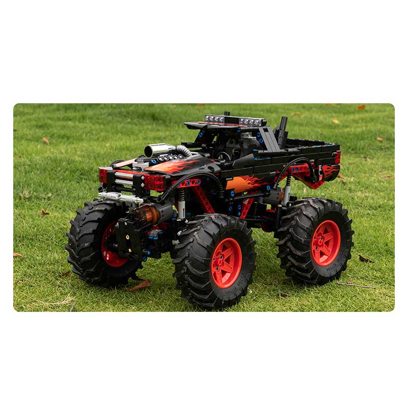 889 Piece Technical Monster Truck Remote Control Set